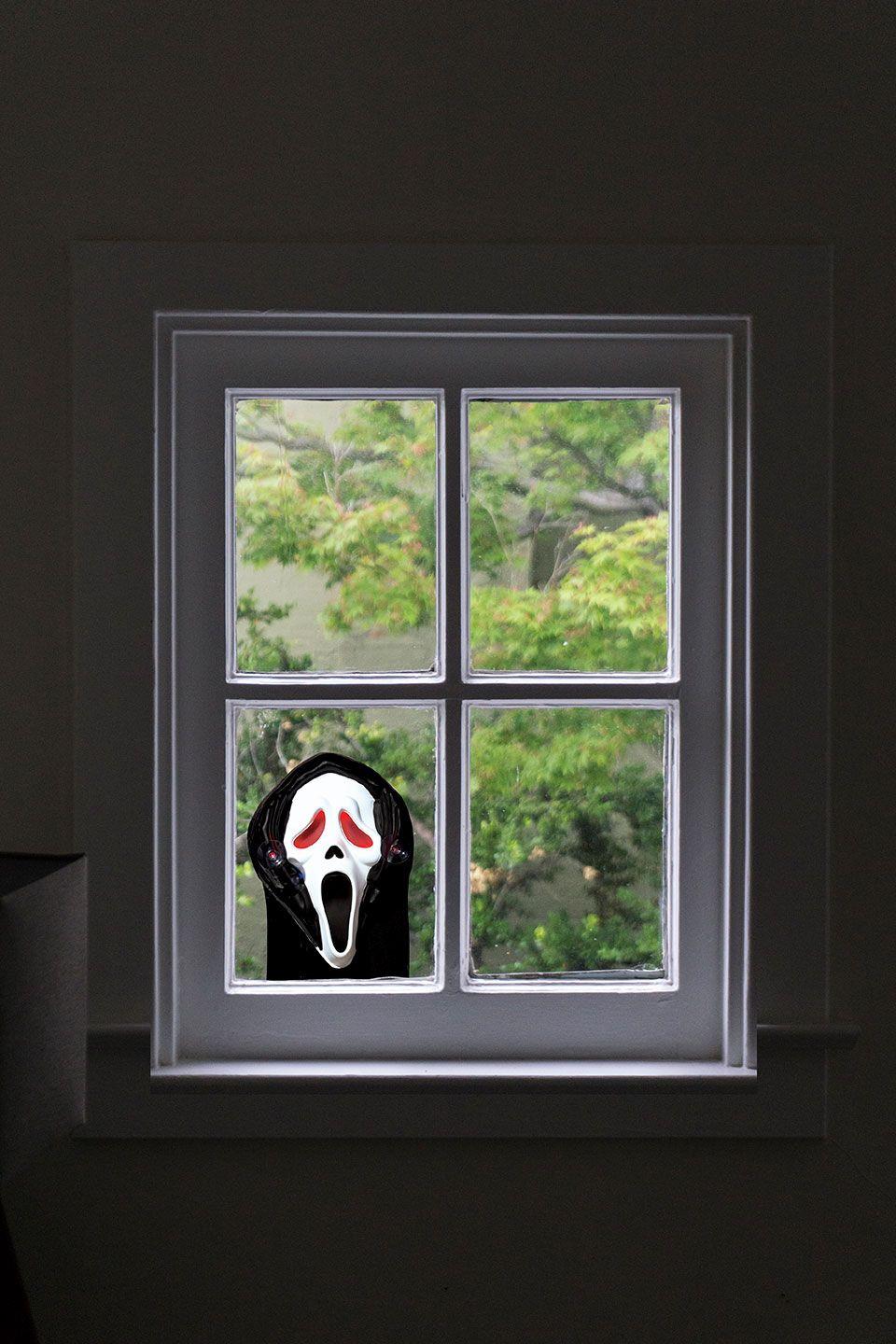 Scream Ghost Face Window Peeper Light Up Halloween Prop | Fashion For ...